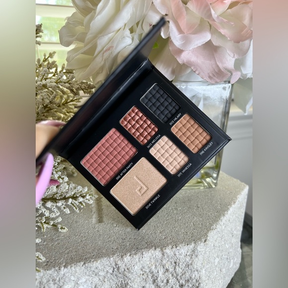 Doucce | Makeup | New Doucce On The Go Palette | Poshmark